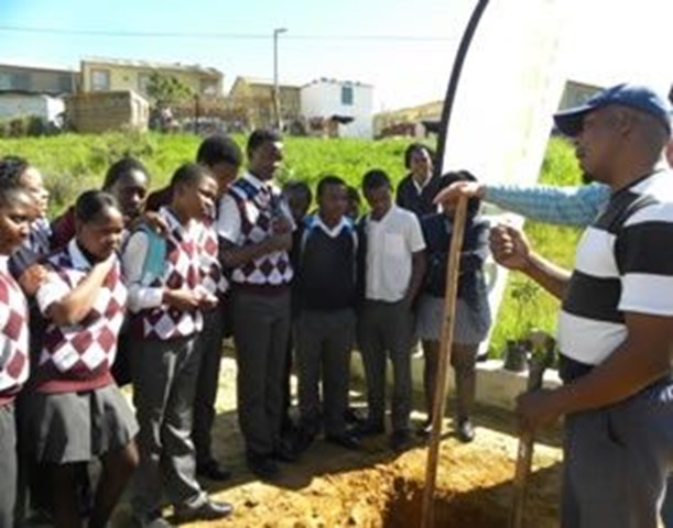 Uitkyk's Spring initiative to Green Kayamandi | wine.co.za