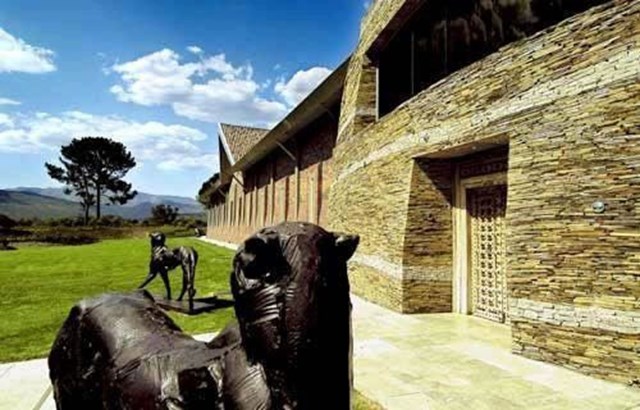 Graham Beck Wines consolidates with sale of Franschhoek properties ...