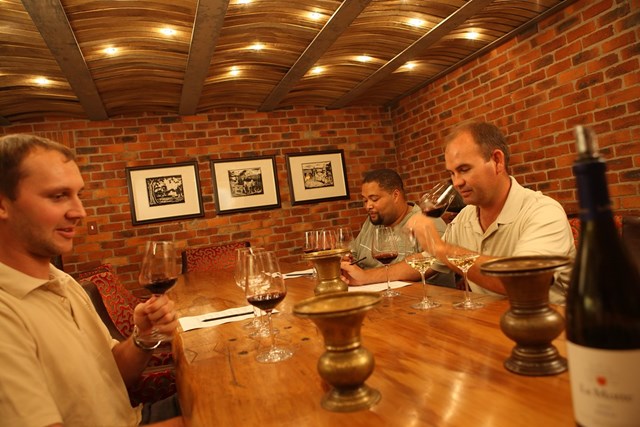 La Motte develops successful cellar assistants | wine.co.za