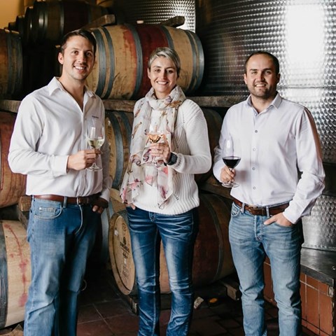 Debbie Thompson Takes Over Role of Cellar Master at Simonsig Estate ...